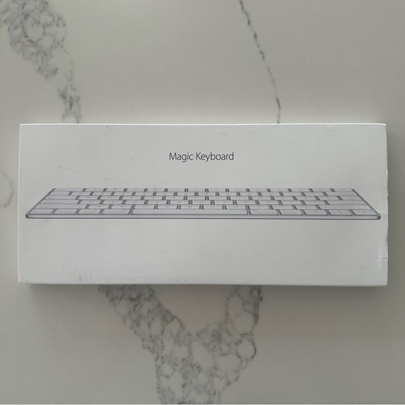 Apple | Computers, Laptops & Parts | Euc Apple Magic Keyboard Bluetooth ...